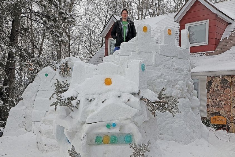 Man builds life-sized snow castle in his backyard