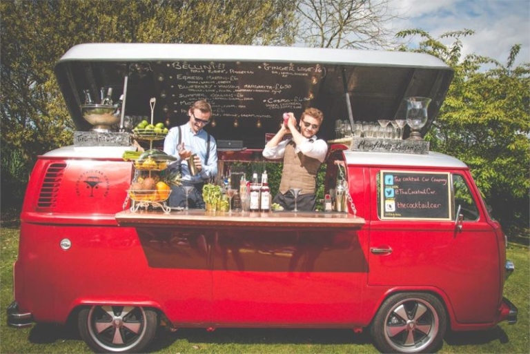 The Cocktail Car Travels Around the UK to Serve Celebratory Drinks