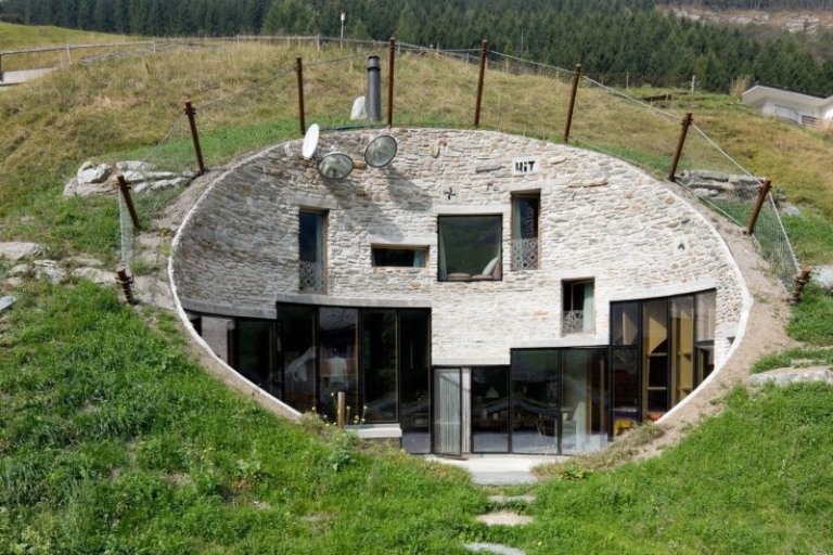 14 Earth-Sheltered Homes from Around the World