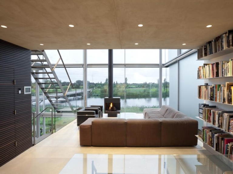 20+ Modern Glass House Designs and Pictures