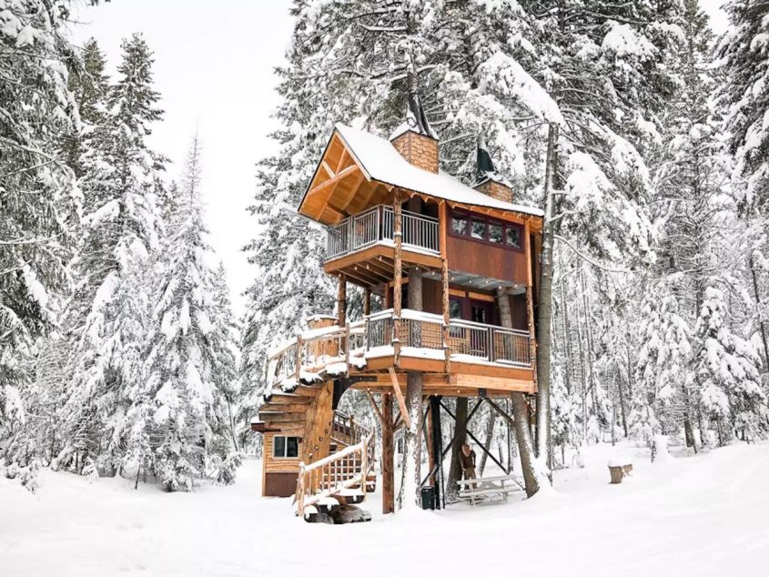 You can Book this Treehouse hotel in Montana on Airbnb