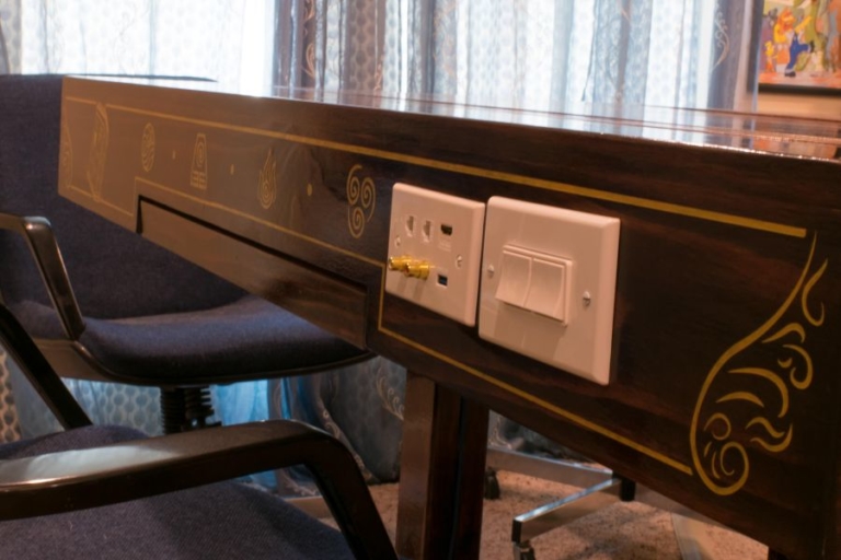 DIYer Builds Cool Steampunk Gaming Table (Images)