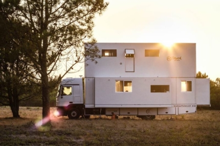 Expanding Hotel on Wheels is Ideal for Avid Surfers