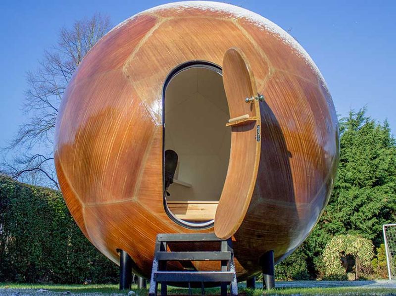 $27k Conker Garden Pod Creates a Perfect Backyard