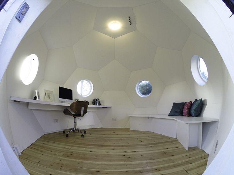 $27k Conker Garden Pod Creates a Perfect Backyard