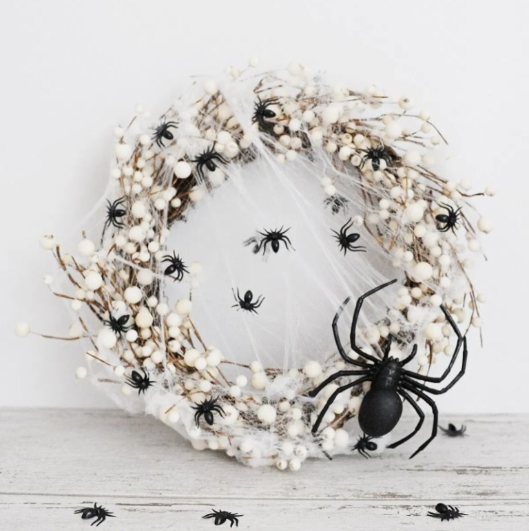 100+ DIY Halloween Wreath Ideas You Must Try