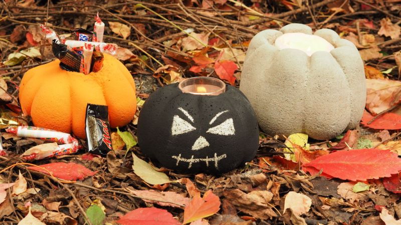 40 Halloween Crafts for Adults: Homemade Decorations for 2021