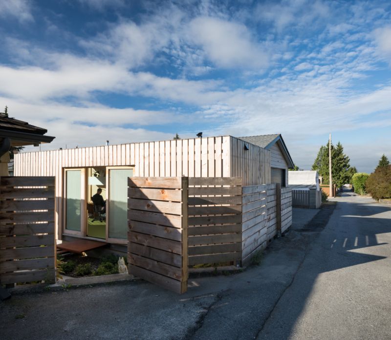 Architect Turns Shipping Container into Home Office