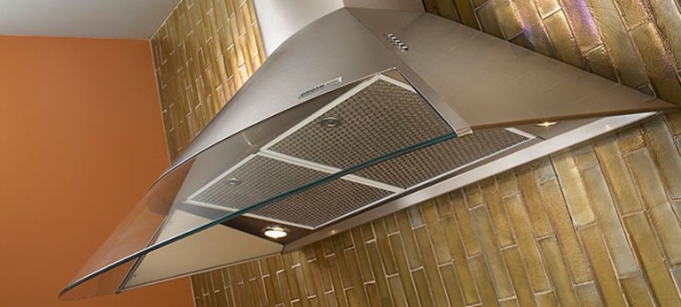 10 Features to Look for When Buying a Smart Range Hood