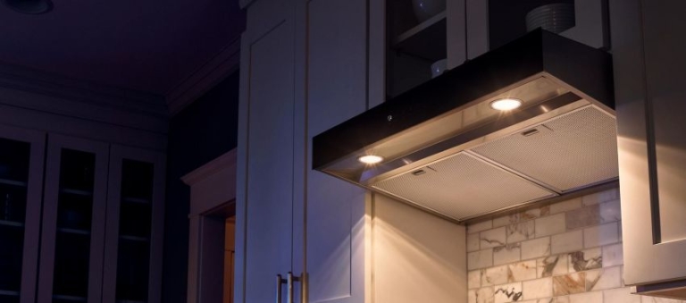 10 Features to Look for When Buying a Smart Range Hood
