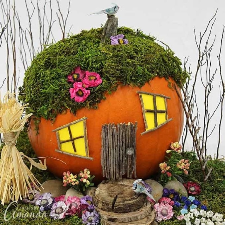 25+ Pumpkin Fairy Garden Display Ideas for Halloween