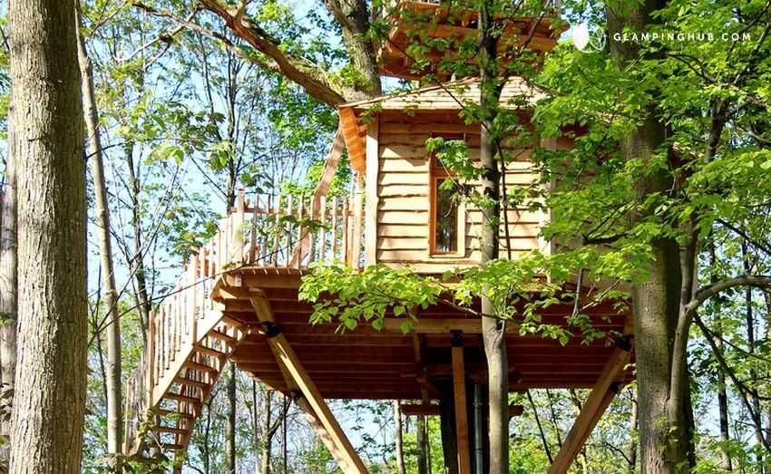 Romantic Orb-Shaped Treehouse in France Hoists You High in the Sky