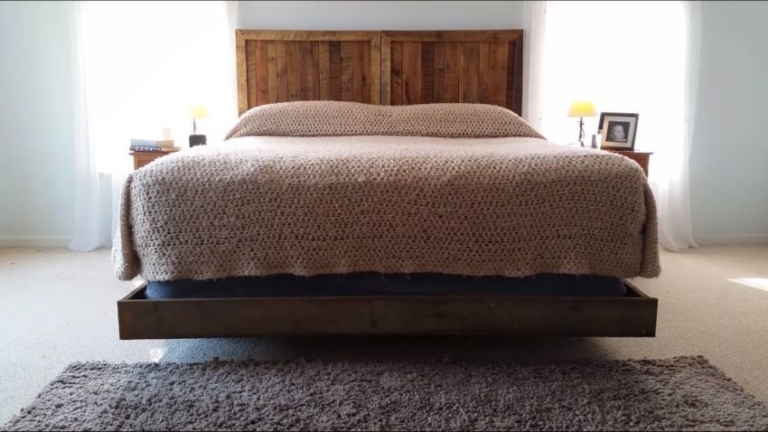 CES 2019: Rocking Bed Helps You Fall Asleep Faster