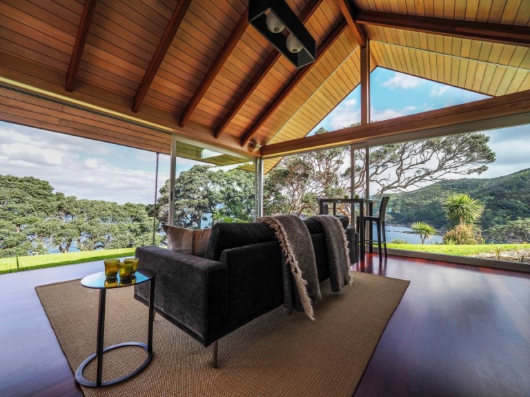 Glass House Rentals for Happy Times and Good Sunshine