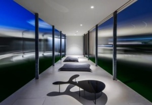 Quadrant House Has Rotating Terrace That Moves With the Sun