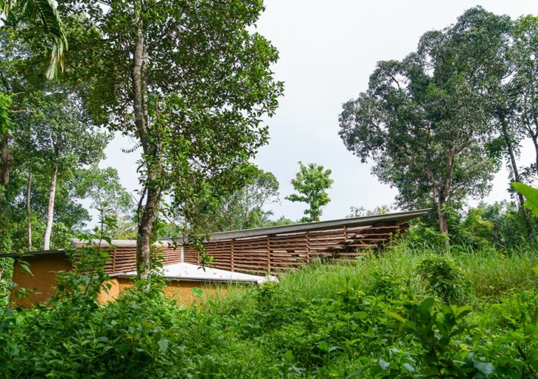 Chirath Residence in Kerala Blends Seamlessly with Nature
