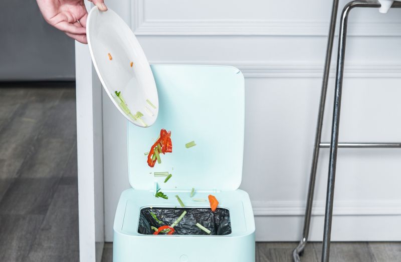 Townew Self-Packing Trash Can Changes Garbage Bag Automatically