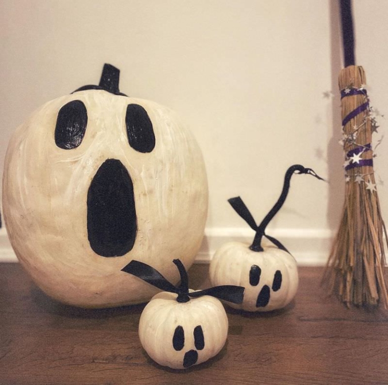 60+ Easy Pumpkin Painting Ideas for Halloween, Fall 2020