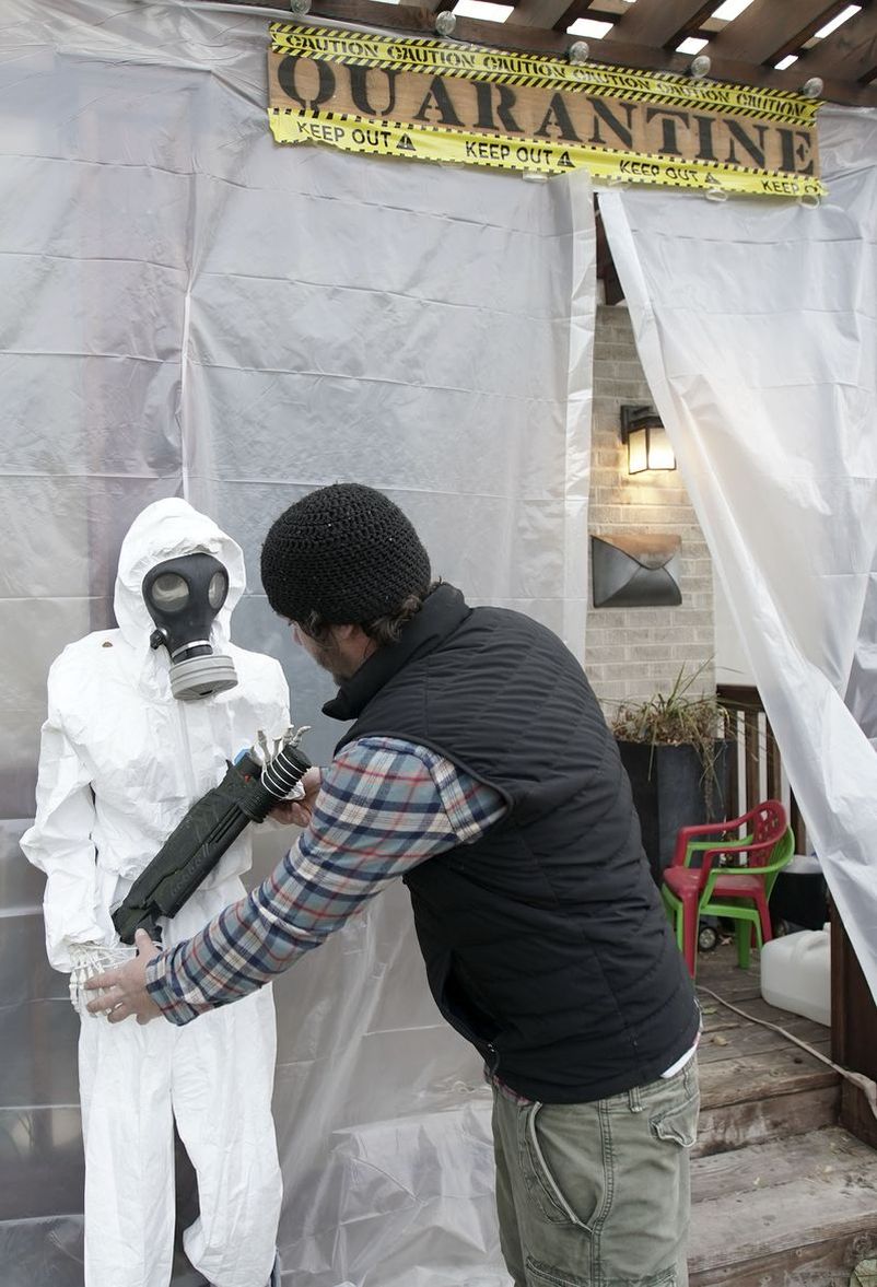 Man Builds Area 51 Halloween Display at His Home in Salt Lake City, Utah