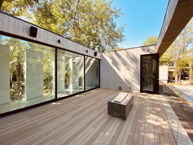 Dan Brunn Architecture Builds one-of-a-kind Bridge House in Los Angeles