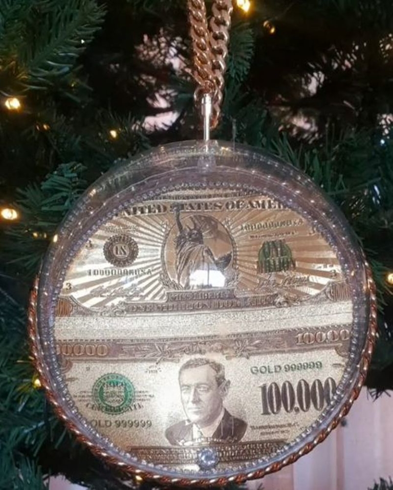 Debbie Wingham Creates World’s Most Expensive Christmas Tree