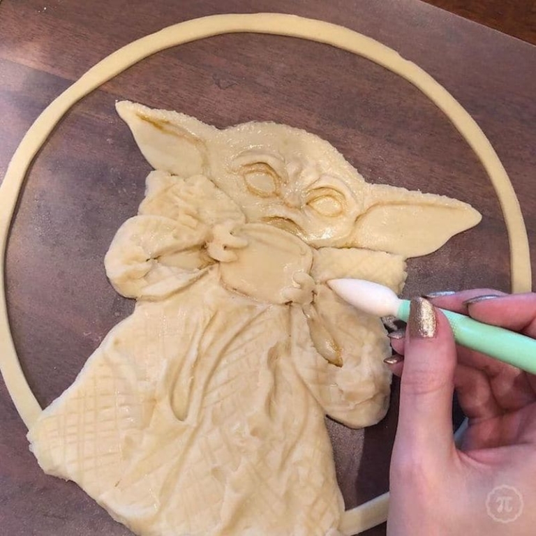 Self-Taught Baker Makes Adorable Baby Yoda Pie for Holiday Season