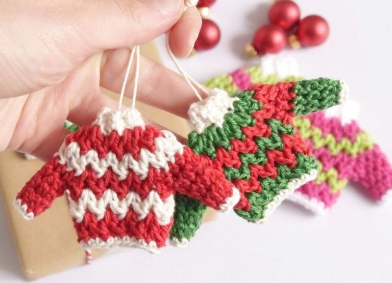 65+ DIY Christmas Ornaments With Things Around The House