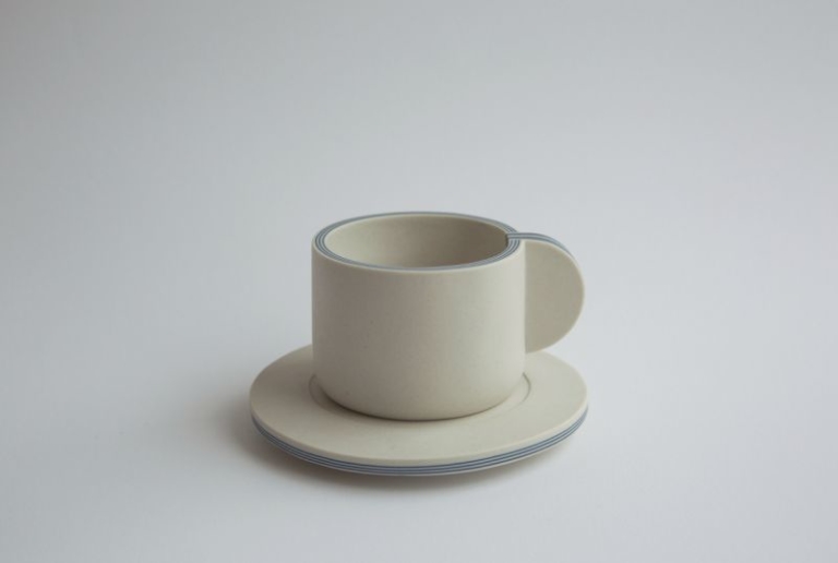 Yuting Chang Creates Ceramic Tableware that Resembles Plywood