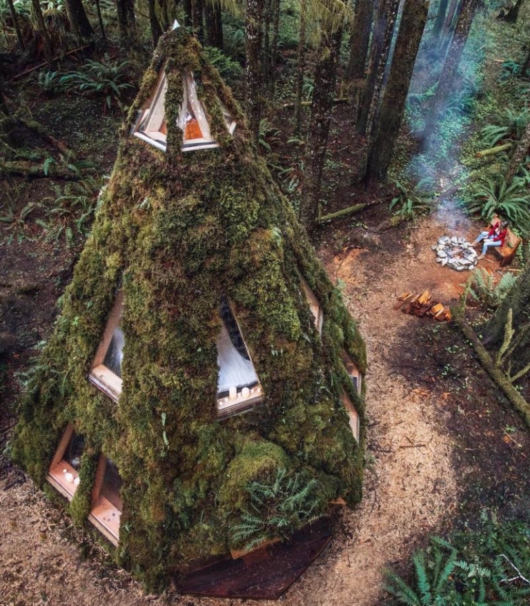 Diamond Cabin by Jacob Witzling & Sara Underwood of Cabinland