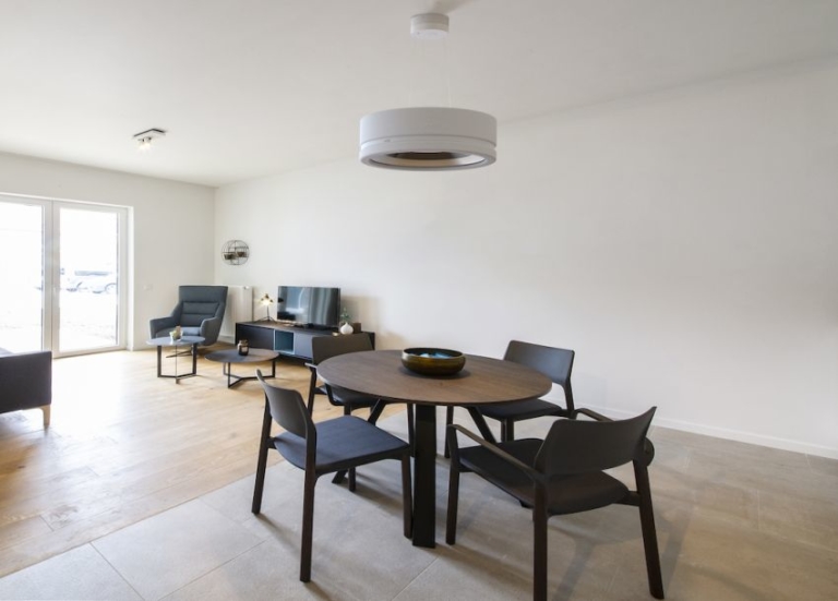 Nobi Smart Lamp with Fall Detection Takes Caring for Elderly to Next Level