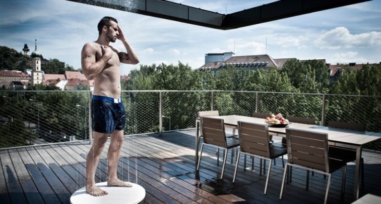 Three Enticing Upside-Down Showers: Outdoor Shower Inverted!
