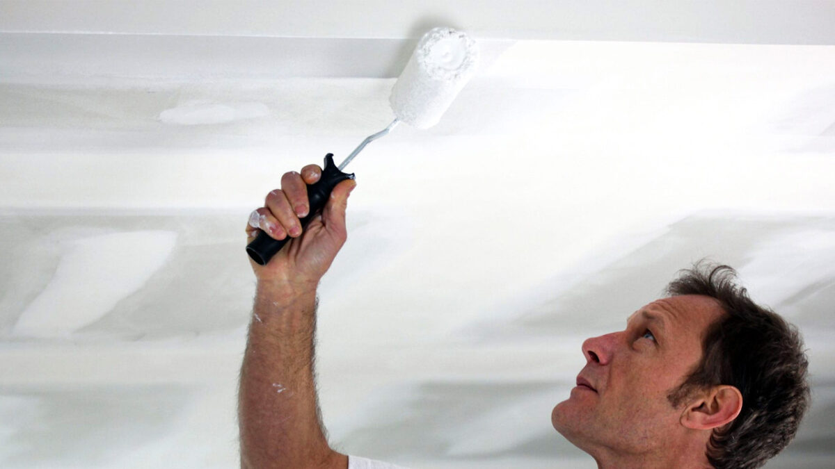 Tricks to Paint Ceiling Without Making a Mess