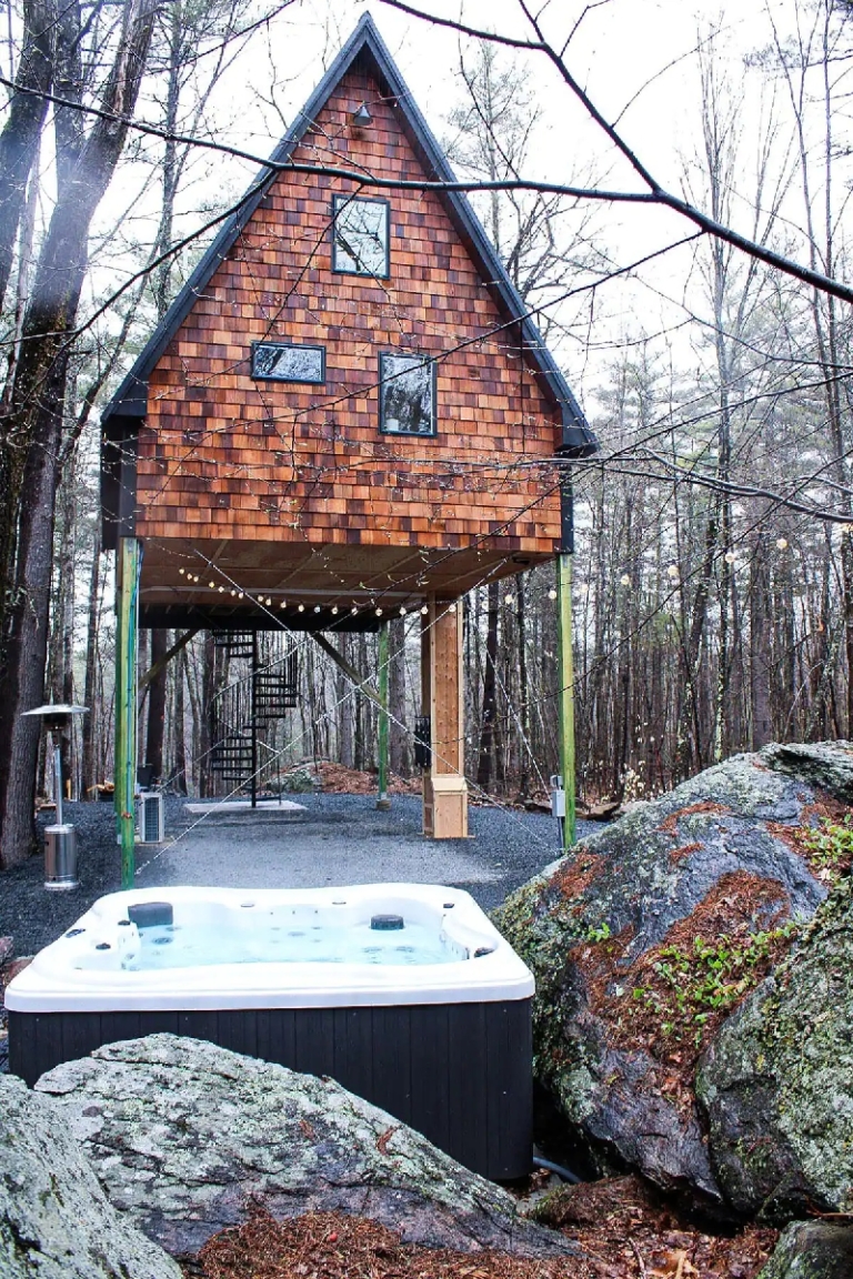 The Sky Frame Carbon Neutral Treehouse is Luxury Retreat in Maine