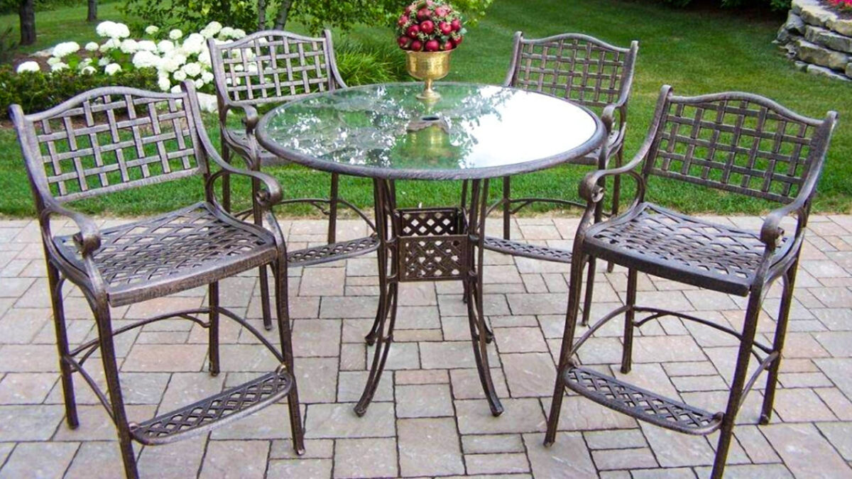 10 Ways to Remove Rust From Metal Furniture