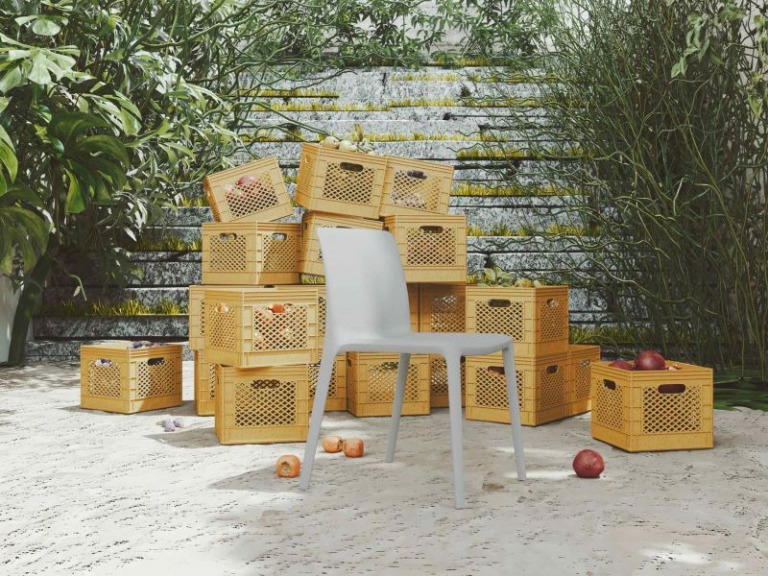 Made of Recycled Plastic and Fiberglass, Fluit Chair is Light and Stackable