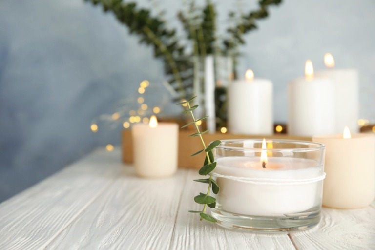 What is Scent-Scaping and How to Decorate Your Home with Fragrances