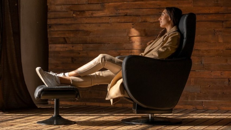 Style Meets Experience in D-Box Vibe Chair with High-Fidelity Haptics
