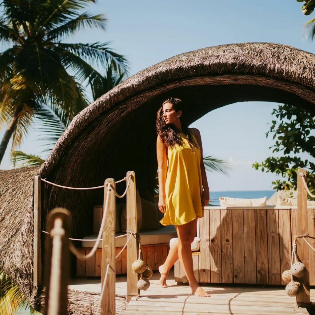 This Treehouse in Maldives Mimics the Shape of a Manta Ray