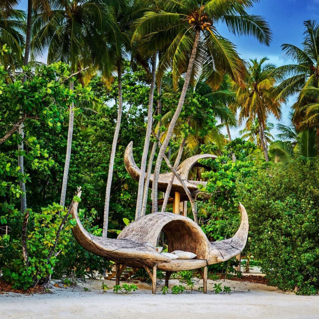 This Treehouse in Maldives Mimics the Shape of a Manta Ray