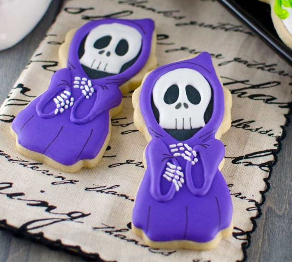 20+ Best Homemade Halloween Cookies to Try This Year