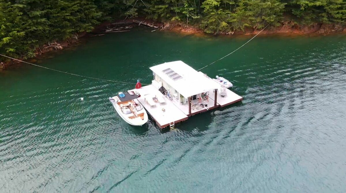 Couple Rebuilds 1970’s Houseboat Into Floating Tiny Home