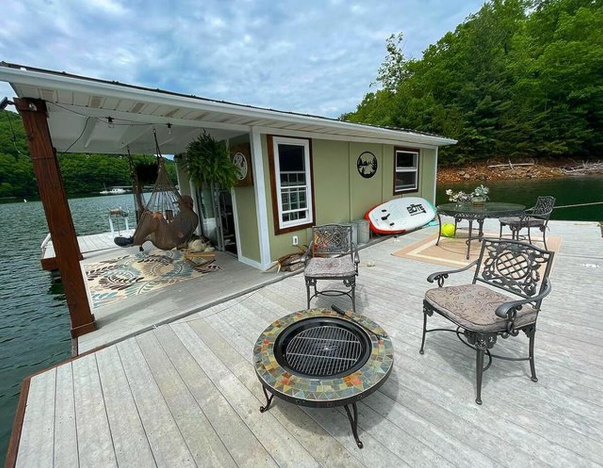 Couple Rebuilds 1970’s Houseboat Into Floating Tiny Home