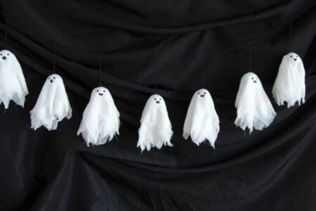 10 DIY Halloween Garlands to Make This Festive Season
