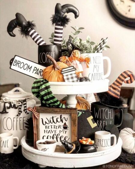 10+ Witch Décor Ideas for Halloween
