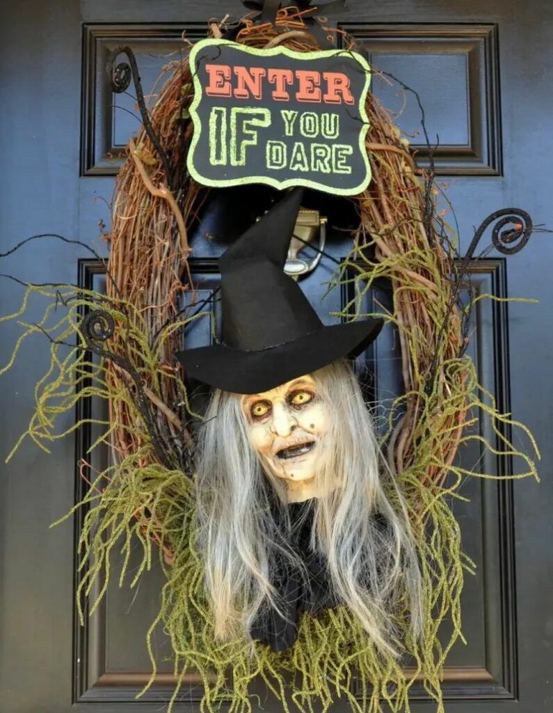 10+ Witch Décor Ideas for Halloween