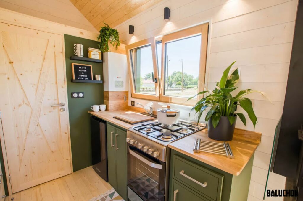 Baluchon Builds Tiny House With Office Under The Stairs