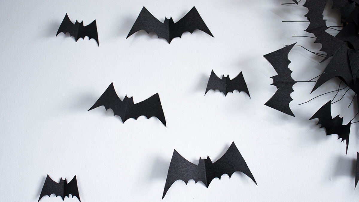 15 DIY Halloween Bat Decorations You Should Try at Home