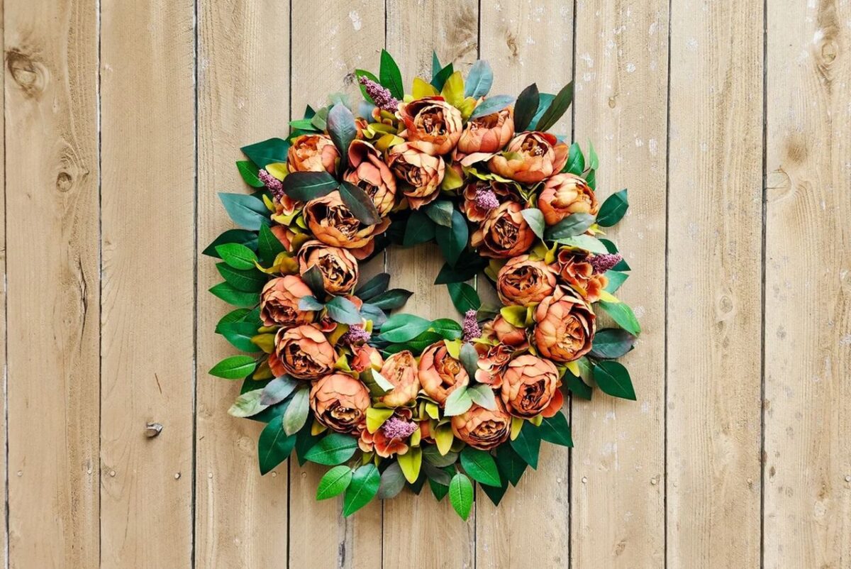 30 Off the Shelf Fall Wreaths to Welcome the Cozy Season