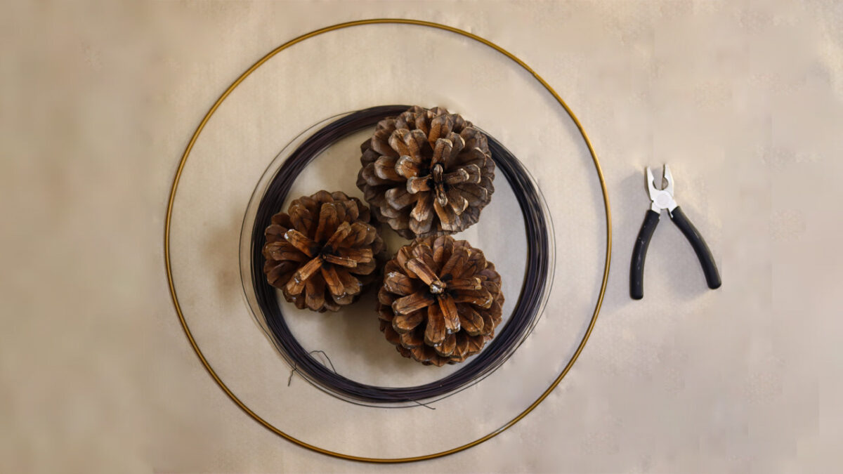 How to Make a Rustic Pinecone Fall Wreath?