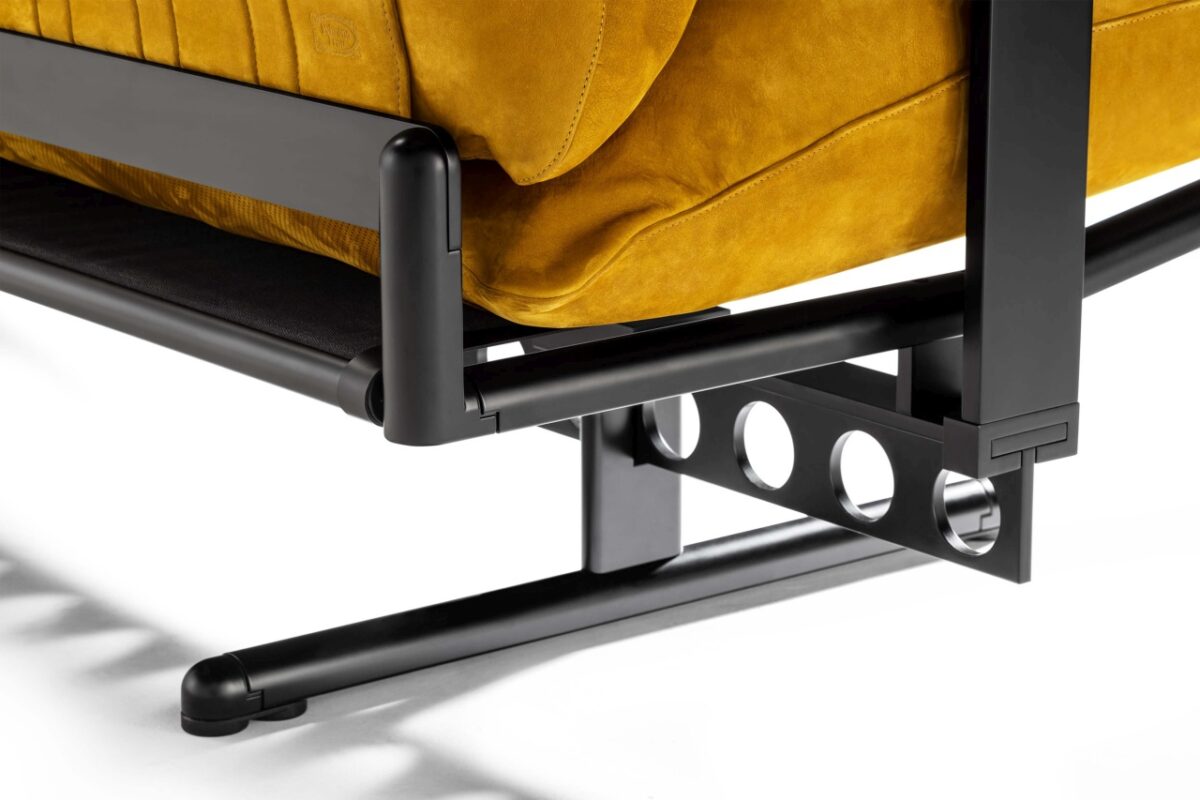 Poltrona Frau Revisits 80s Iconic Ouverture Sofa